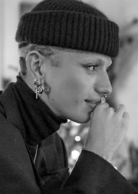 Aron The Model Booker