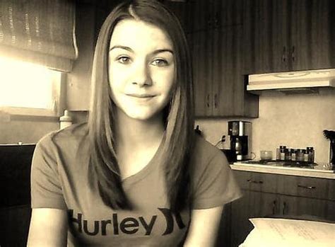 Hot Hollywood Stars Kassidy Cook Biography And Hot Photos