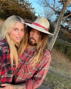 Billy Ray Cyrus Allegedly Happy His Marriage To Firerose Is Over Cirrkus News