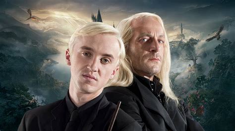 Hi Dad Tom Felton Surprises Jason Isaacs On Stage And Reveals How