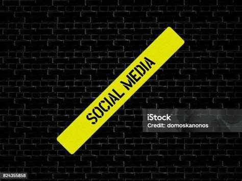 소셜 미디어 주제 단어 이미지 일러스트 레이 션과 관련 된 소셜 미디어단어와 이미지 고객 참여에 대한 스톡 벡터 아트 및 기타 이미지 고객 참여 마케팅 만족한