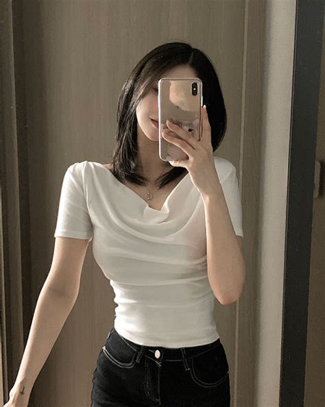 허리쏙볼륨감up 비쥬 드레이프 드롭 셔링 블라우스 반팔 티셔츠 에이블리