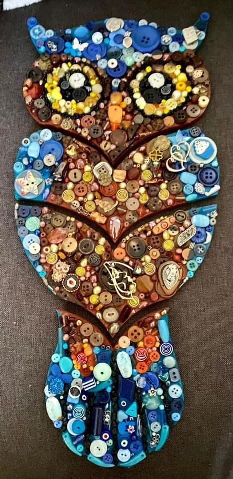 Pin On Button Crafts Vintage Jewelry Crafts Vintage Jewelry Art Button Crafts