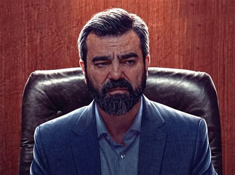 بهزاد خلج بازیگر نقش آقای قاضی بیوگرافی و آثار هنری ایمنا