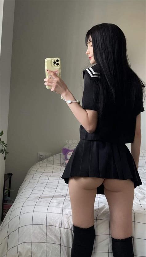 Does Anyone Know Her Name 1 Reply 1390091 ›