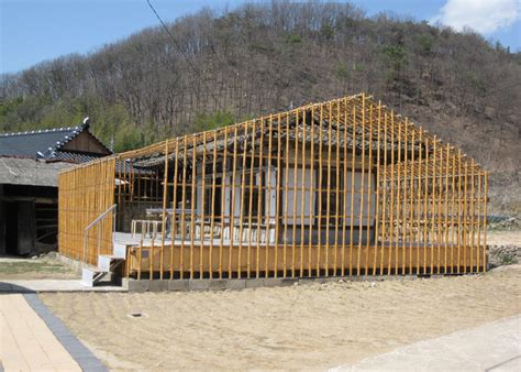 Wise Architecture Resurrects 300 Year Old House As A Cafe