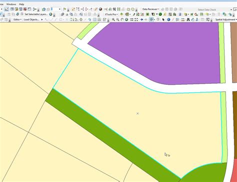 Solved How Do I Join 3 Adjacent Polygons Into 1 Polygon Esri Community
