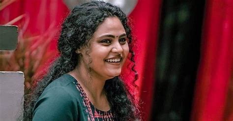 സ്ത്രീധനം ചോദിക്കുന്നവർക്കെതിരെ ‘മാസ് ഡയലോഗുമായി നടി വിൻസി അലോഷ്യസ് Vincy Alo