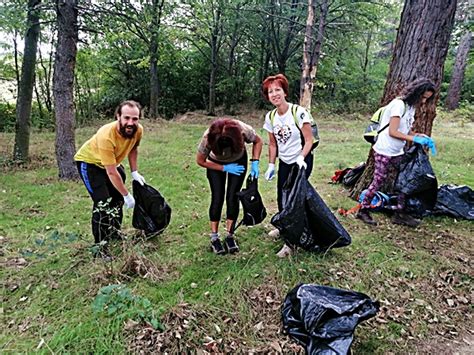 От любов към природата ТД Бунай изчисти екопътеката Свети Харалампи и събра Oshtepan