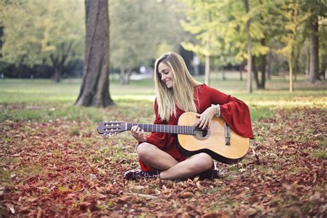 Woman Playing Guitar Photos Download The Best Free Woman Playing