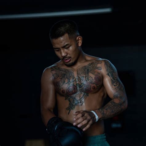 နှင်းမိုးခ Football Tips အကြိုက်ဆုံးပွဲတွေထဲမှာမှ အချောင်နှိုက