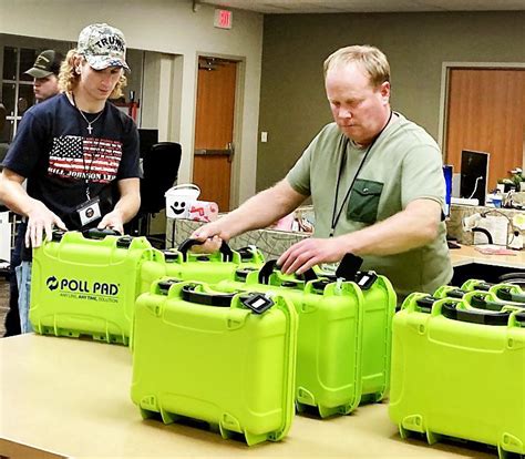 Paid Ohio Poll Worker On Election Day R Pics