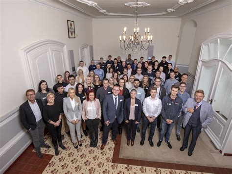 Auszubildende Treffen Armin Und Paul Gauselmann