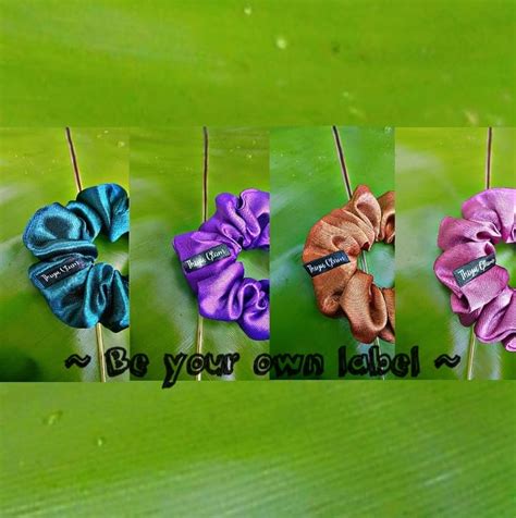 කවිකාරි මම මමමයි මම අනිත් උන් වගේ නෙමේ තමා හැබැයි අනිත් උන් ළඟ නැති කොන්ද පන ඇති ගතිය මං ළඟ