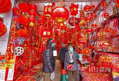 龙年将至龙元素春节饰品受追捧