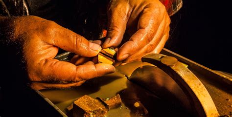 Our Opal Workshop The Art Of Cutting Australian Opals