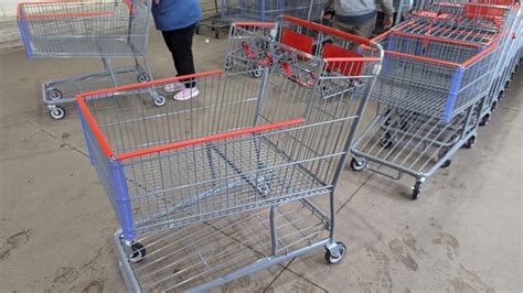 Costco Fans Arent Thrilled About The New Carts