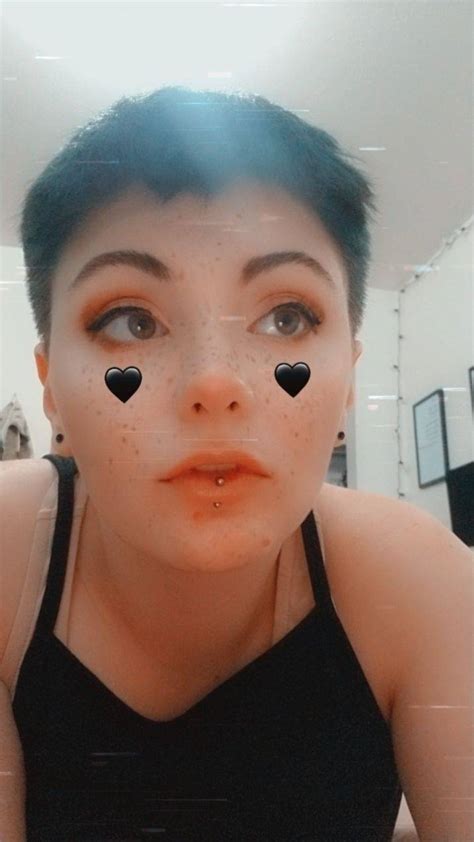 Feeling Super Cute Today 🥰 Scrolller