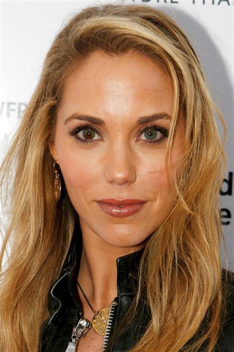 Elizabeth Berkley Sa Biographie Filmographie Et Quelques Photos