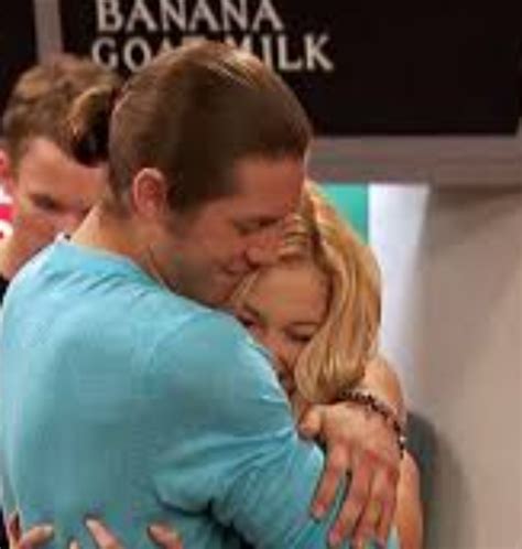 Leo Howard And Olivia Holt Kissing
