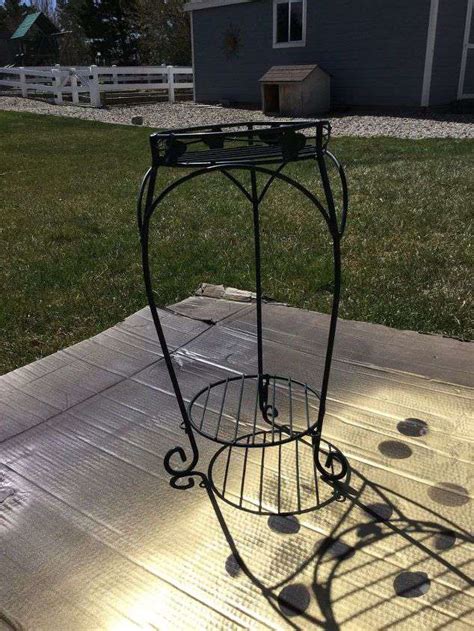 Repurposed Upcycled Plant Stand Easy Diy Chas Crazy Creations