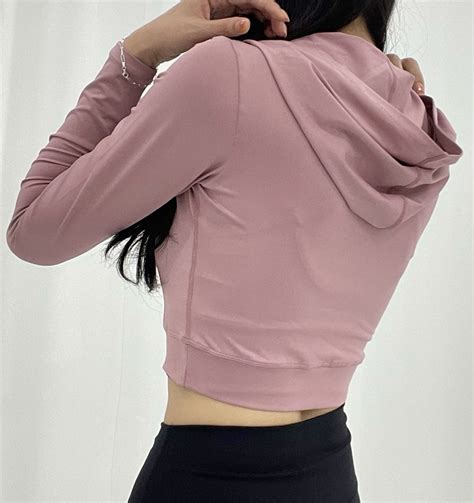 애슬레저룩 기능성크롭후드 필라테스복 요가복 헬스복 운동복 필라테스상의 요가복상의 헬스복상의 에이블리