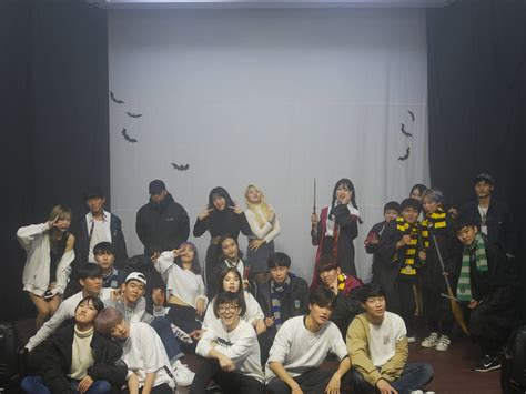 홍익대학교 과학기술대학 안녕하세요 과학기술대학 학우여러분 으라차차입니다 오늘은 7월17일 제헌절 입니다 제헌절은 자유민주주의를 기본으로 헌법의 제정및 공포를 온
