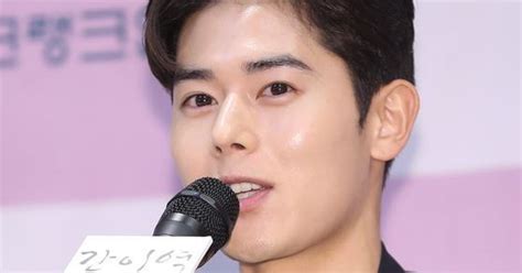 포토 김동준 즐겁게 촬영했어요