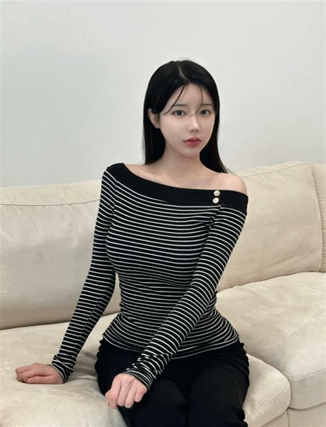 슬림핏 2color 금장 슬림핏 스프라이트 단가라 오프숄더 원숄더 긴팔 티셔츠 에이블리