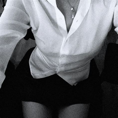 Pin On Just Aesthetics In 2024 Pretty Selfies Black And White