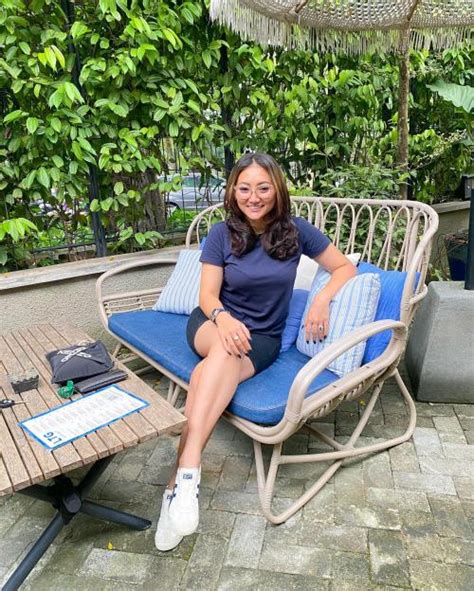 Potret Seksi Ala Model Sassha Carissa Netizen Seksi Menggoda