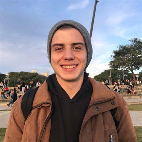 Vinícius Brites Currículo