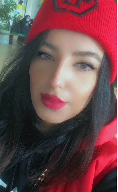 الناز عابدینی مزرعه بانی‌کستر