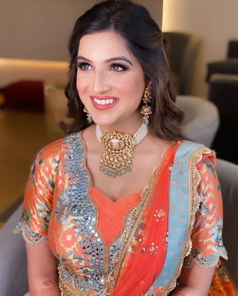 Dewy Bridal Look Makeup Bridal Makeup Look Trending Bridal Makeup