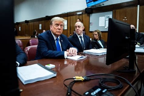 Съдебна заседателка по делото срещу Тръмп се оттегли почувствала се застрашена