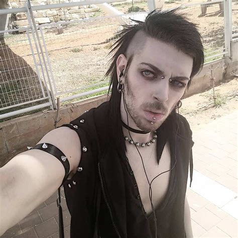 35 Best Punk Hairstyles For Guys To Turn Heads In 2022