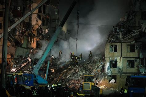 Росія вдарила ракетою по будинку в Дніпрі 14 січня ракетна атака Росії скільки загиблих в Дніпрі