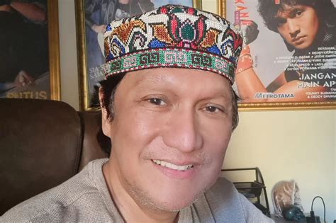 5 Artis Indonesia Lulusan Ugm Ada Penyanyi Rock Legendaris Okezone