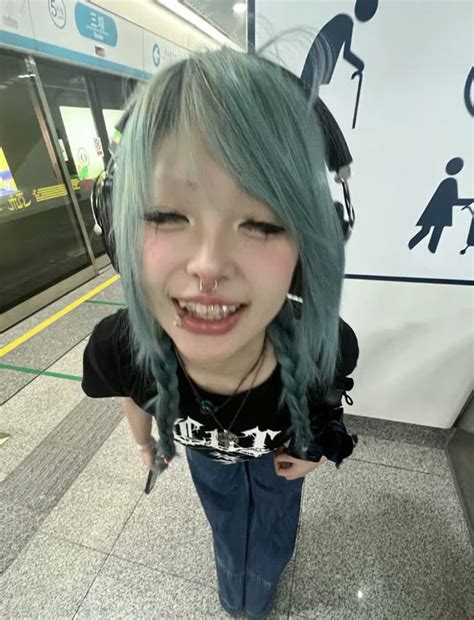 「小红书 Repost Insta」おしゃれまとめの人気アイデア｜pinterest｜⪩ී᳝᳝᳜᳝⪨⡑♪ ヘアスタイリング ヘアカラー ヘアカット