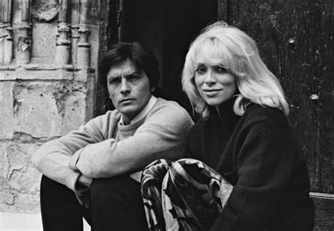 Угасшая звезда Мирей Дарк Что разрушило брак с Делоном и кинокарьеру знаменитой актрисы