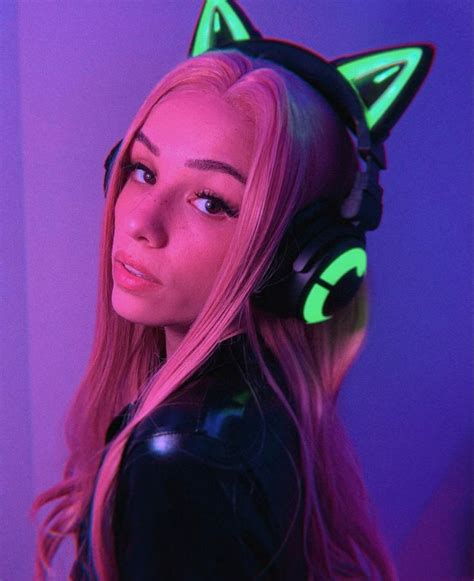 Cyberpunk Egirl Style In 2024 Gamer Fashion Gamer Girl Cyberpunk Style