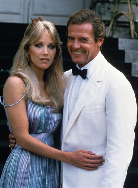 Tanya Roberts A Charlies Angel And A Bond Girl Is Dead At 65 The