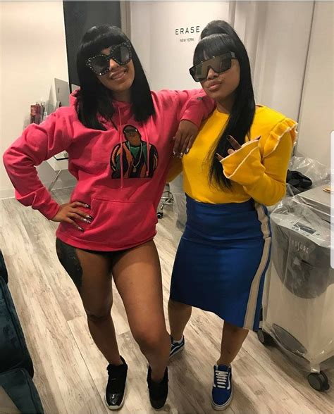 Cardi B Andand Hennessy Pose Cardi B Photos Cardi B Pics Cardi B