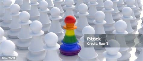 성소수자 게이 프라이드 무지개 색상 체스 폰과 흰색 조각 포함 개념 3d 일러스트레이션 3차원 형태에 대한 스톡 사진 및 기타 이미지 Istock