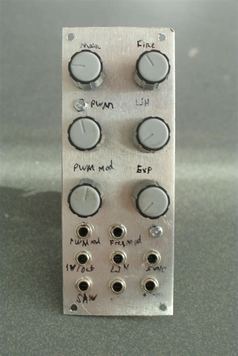 Diy Vco With Saw Triangle And Square Wave Out R Synthdiy