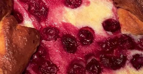 Слоеная выпечка со сметанной заливкой и вишней рецепт с фото пошаговый от Мария🏃‍♂️ ️ Овкусе ру