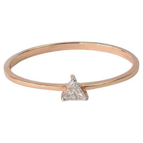 Customizable 18k Gold Diamond Triangle Solitaire Diamond Triangle Ring