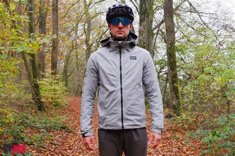 Gorewear Endure Gore Tex Rain Jacket In The Test Velomotion