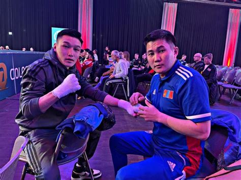 Дэлхийн цомын тэмцээнээс боксчид 3 алт 2 мөнгө 3 хүрэл медаль хүртэв Mn