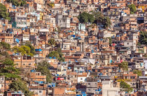 Favelas No Rio E Em São Paulo São Mapeadas Com Tecnologias Associadas